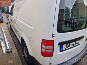 White Volkswagen Caddy 2014 in Riga, with an engine capacity of 1.60 L and mileage of 323 thousand km for 3000 €, photo 3 on AUTOMOTO.COM.LV