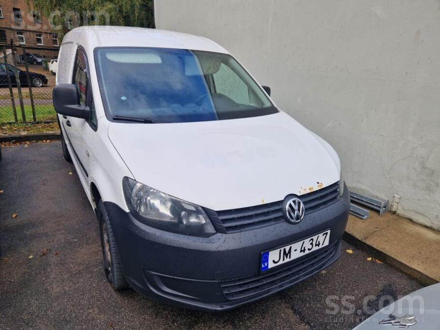 White Volkswagen Caddy 2014 in Riga, with an engine capacity of 1.60 L and mileage of 323 thousand km for 3000 €, photo 4 on AUTOMOTO.COM.LV