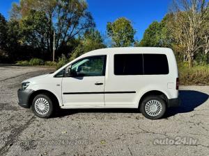 White Volkswagen Caddy 2014 in Tallinn, with an engine capacity of 1.60 L and mileage of 318 thousand km for 4250 €, photo 3 on AUTOMOTO.COM.LV