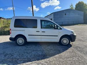 White Volkswagen Caddy 2014 in Tallinn, with an engine capacity of 1.60 L and mileage of 318 thousand km for 4250 €, photo 6 on AUTOMOTO.COM.LV