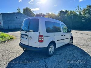 White Volkswagen Caddy 2014 in Tallinn, with an engine capacity of 1.60 L and mileage of 318 thousand km for 4250 €, photo 7 on AUTOMOTO.COM.LV