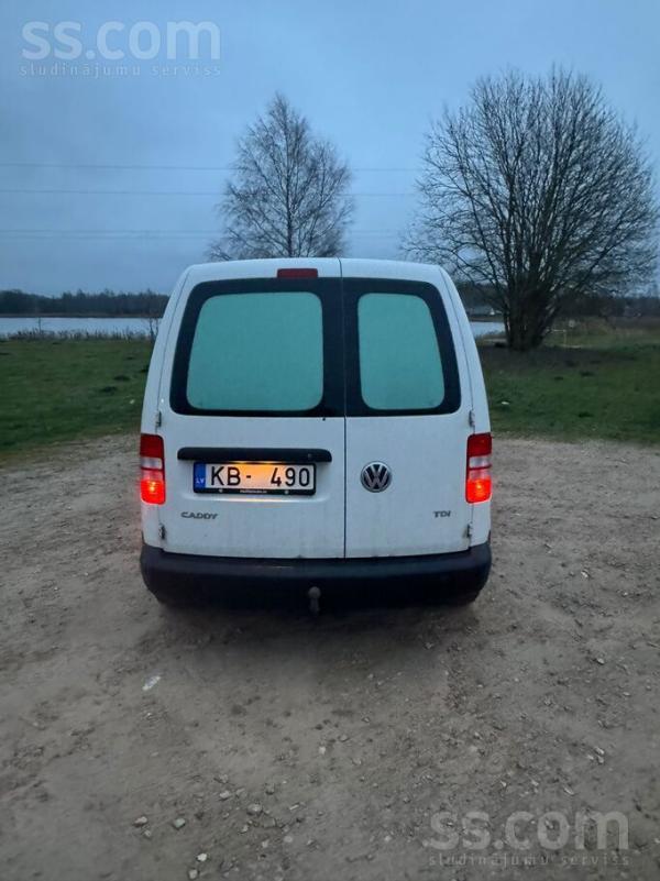 Balts Volkswagen Caddy 2015 Jelgava, ar dzinēja tilpumu 1.60 L un nobraukumu 371 tūkst. km par 4100 €, foto 4 vietnē AUTOMOTO.COM.LV