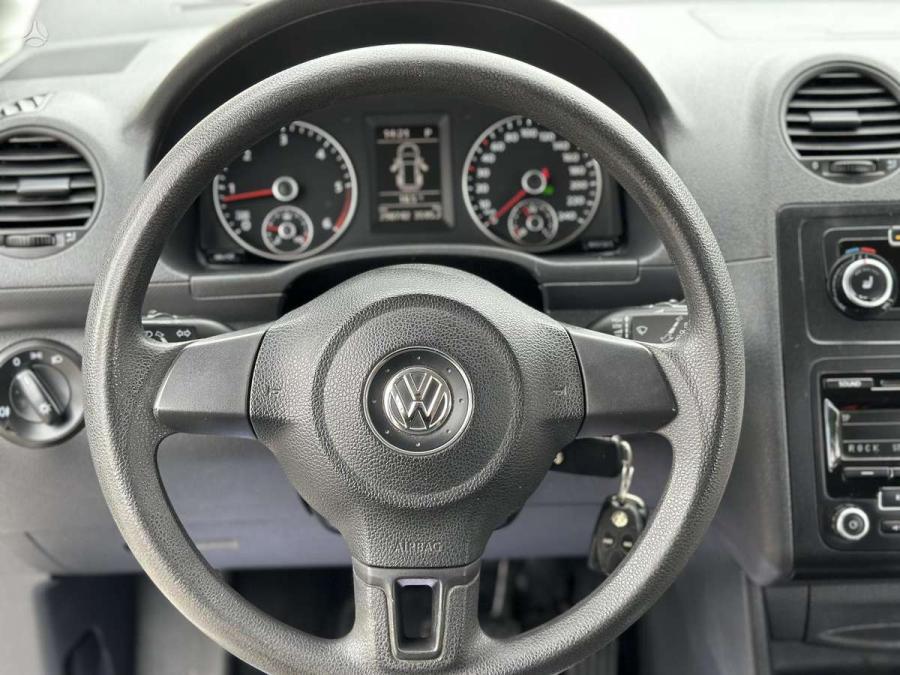 Balts Volkswagen Caddy 2015 Šauļi, ar dzinēja tilpumu 1.60 L un nobraukumu 299 tūkst. km par 8250 €, foto 22 vietnē AUTOMOTO.COM.LV