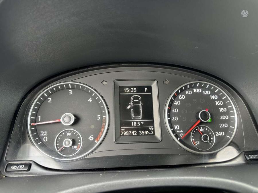 Balts Volkswagen Caddy 2015 Šauļi, ar dzinēja tilpumu 1.60 L un nobraukumu 299 tūkst. km par 8250 €, foto 23 vietnē AUTOMOTO.COM.LV