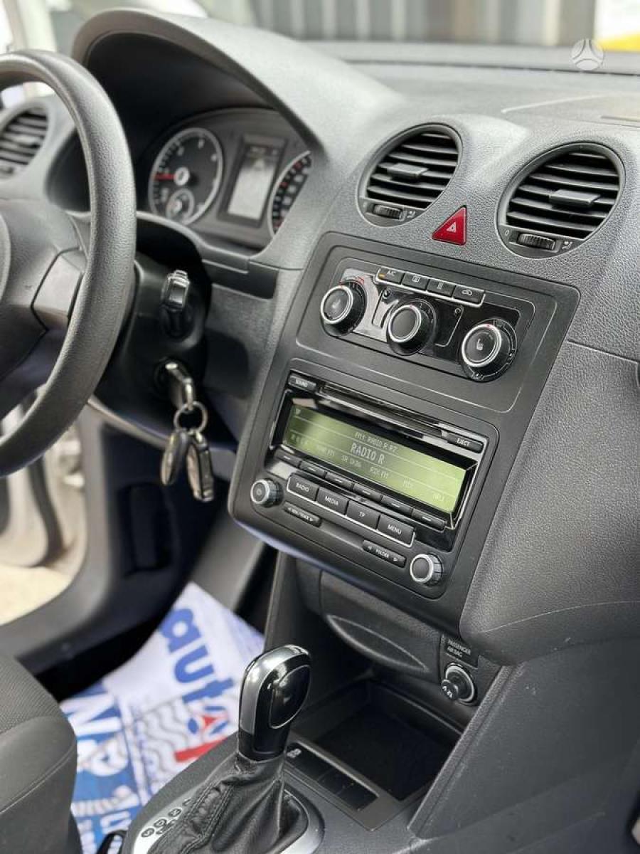 Balts Volkswagen Caddy 2015 Šauļi, ar dzinēja tilpumu 1.60 L un nobraukumu 299 tūkst. km par 8250 €, foto 28 vietnē AUTOMOTO.COM.LV