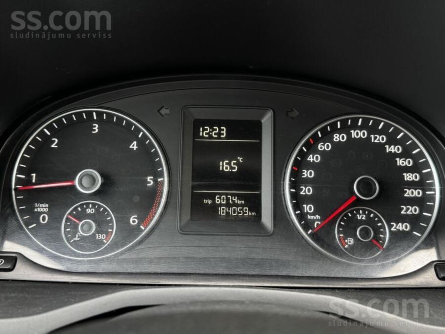 White Volkswagen Caddy 2015 in Riga, with an engine capacity of 1.60 L and mileage of 184 thousand km for 6900 €, photo 15 on AUTOMOTO.COM.LV
