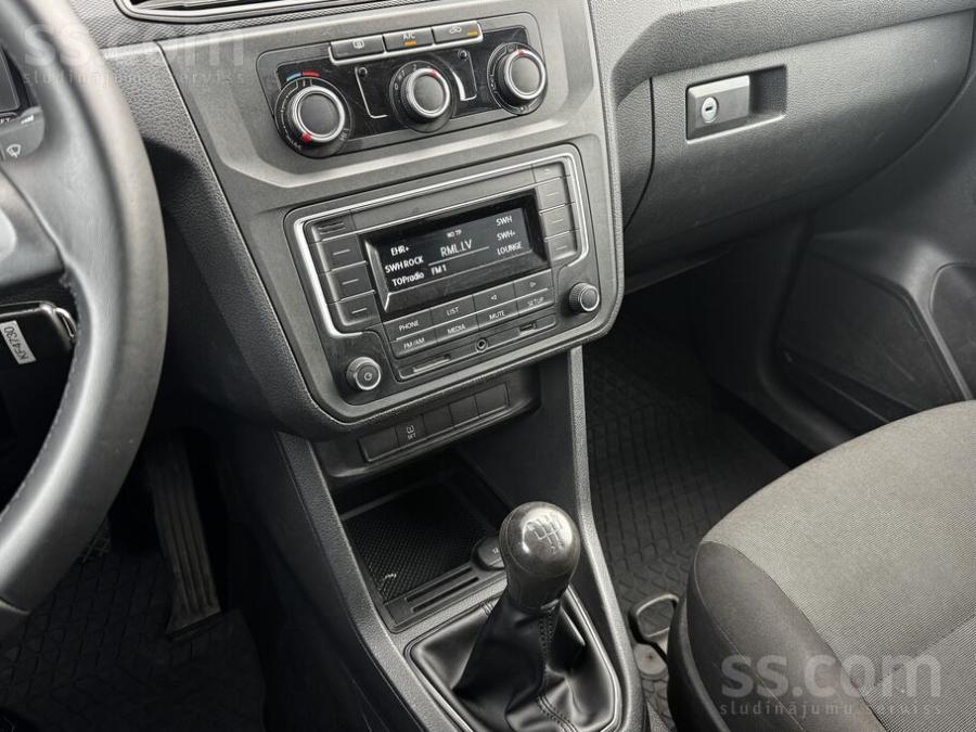 White Volkswagen Caddy 2015 in Riga, with an engine capacity of 1.60 L and mileage of 184 thousand km for 6900 €, photo 16 on AUTOMOTO.COM.LV