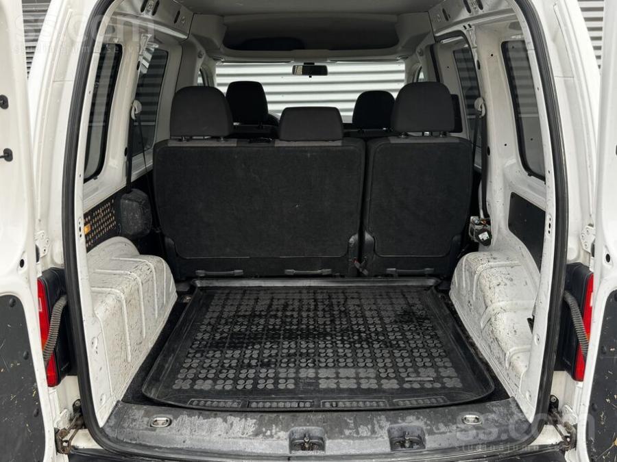 White Volkswagen Caddy 2015 in Riga, with an engine capacity of 1.60 L and mileage of 184 thousand km for 6900 €, photo 17 on AUTOMOTO.COM.LV