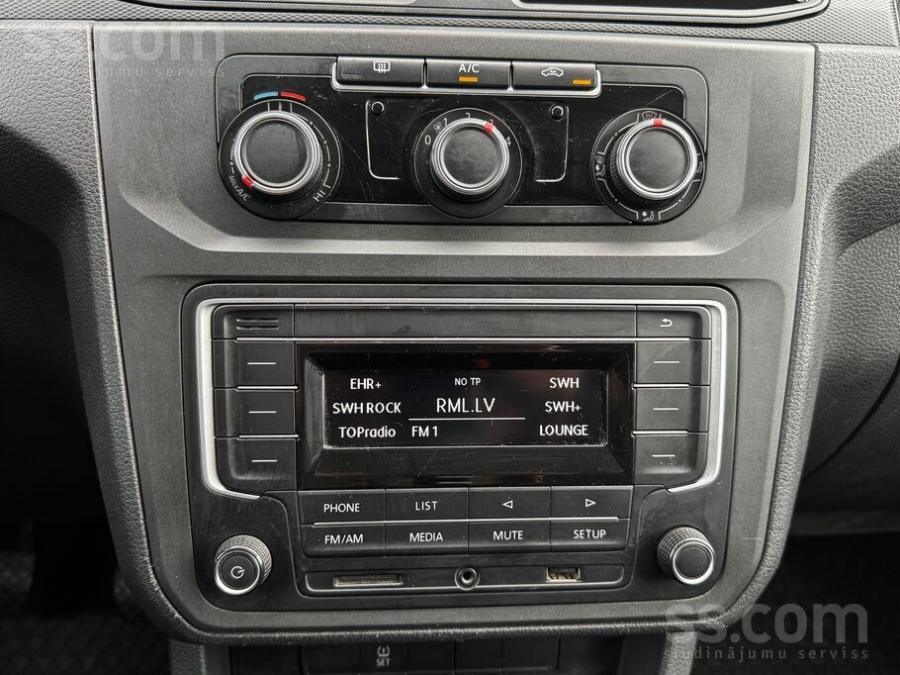 White Volkswagen Caddy 2015 in Riga, with an engine capacity of 1.60 L and mileage of 184 thousand km for 6900 €, photo 18 on AUTOMOTO.COM.LV
