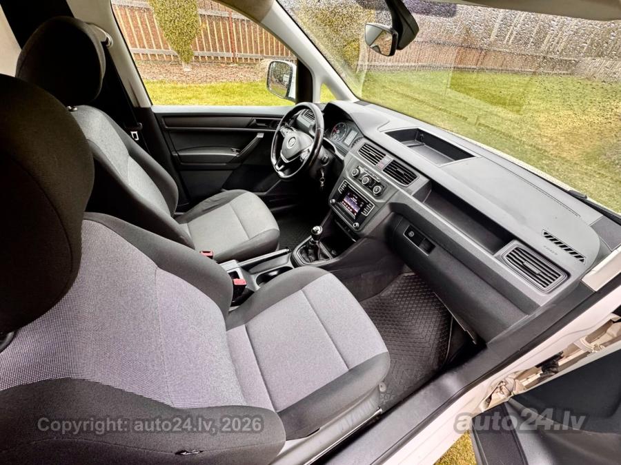 Balts Volkswagen Caddy 2016 Tallina, ar dzinēja tilpumu 2.00 L un nobraukumu 250 tūkst. km par 10500 €, foto 8 vietnē AUTOMOTO.COM.LV
