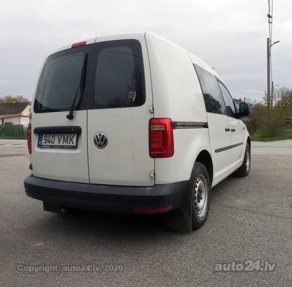 White Volkswagen Caddy 2016 in Tallinn, with an engine capacity of 2.00 L and mileage of 351 thousand km for 6200 €, photo 3 on AUTOMOTO.COM.LV