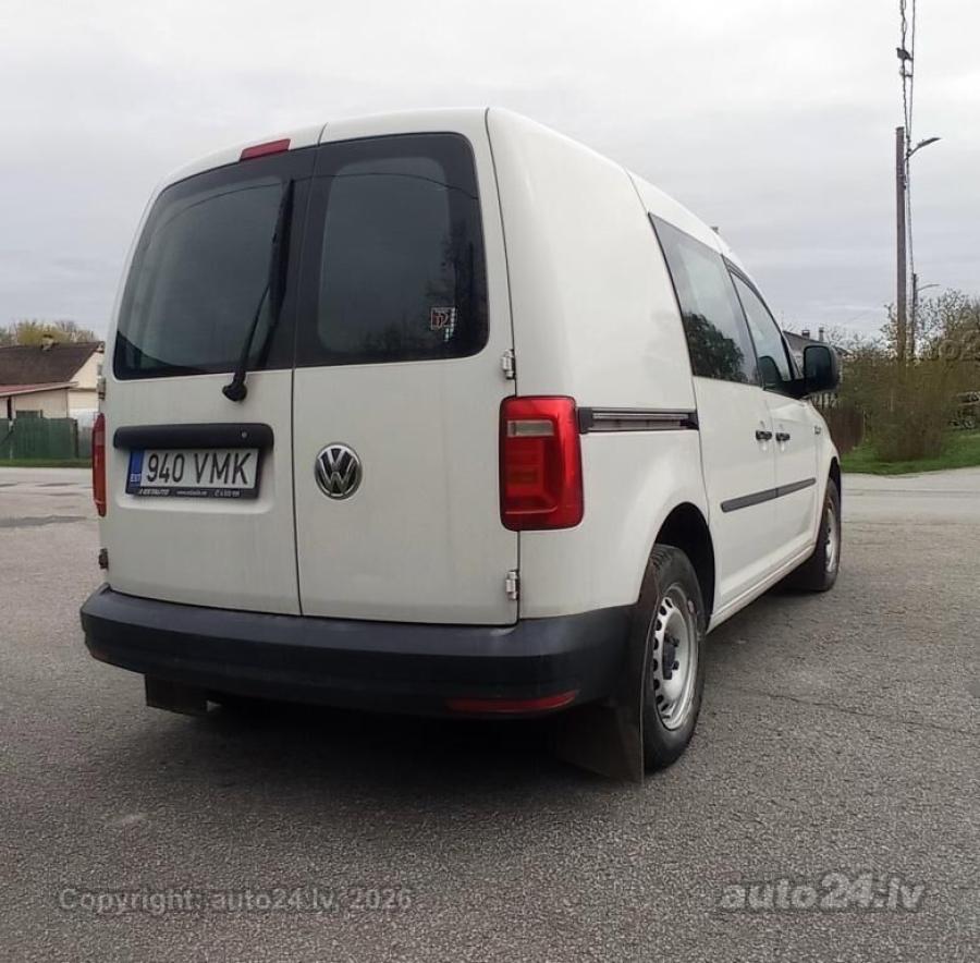 Balts Volkswagen Caddy 2016 Tallina, ar dzinēja tilpumu 2.00 L un nobraukumu 351 tūkst. km par 6200 €, foto 4 vietnē AUTOMOTO.COM.LV