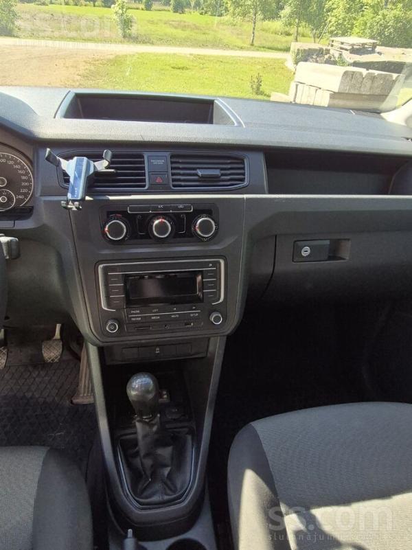 White Volkswagen Caddy 2016 in Riga, with an engine capacity of 2.00 L and mileage of 400 thousand km for 14500 €, photo 10 on AUTOMOTO.COM.LV