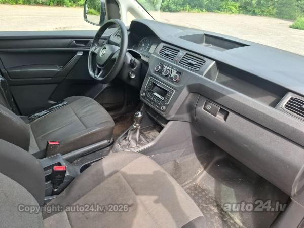 White Volkswagen Caddy 2016 in Tallinn, with an engine capacity of 1.40 L and mileage of 349 thousand km for 2700 €, photo 5 on AUTOMOTO.COM.LV
