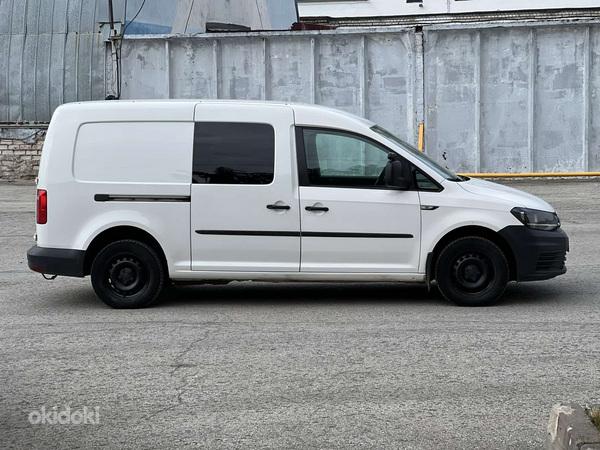 White Volkswagen Caddy 2017 in Narva, with an engine capacity of 1.40 L and mileage of 413 thousand km for 3999 €, photo 5 on AUTOMOTO.COM.LV