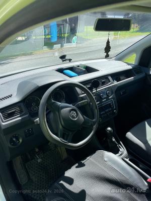 White Volkswagen Caddy 2017 in Tallinn, with an engine capacity of 2.00 L and mileage of 315 thousand km for 11600 €, photo 3 on AUTOMOTO.COM.LV