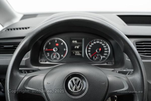 White Volkswagen Caddy 2018 in Riga, with an engine capacity of 2.00 L and mileage of 168 thousand km for 9735 €, photo 11 on AUTOMOTO.COM.LV