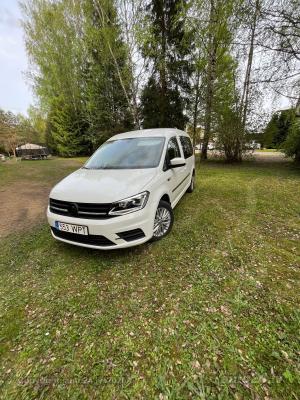 Белый Фольксваген Кадди 2018 в Таллин, объемом двигателя 2.00 л и пробегом 440 тыс. км за 14800 €, фото  на AUTOMOTO.COM.LV