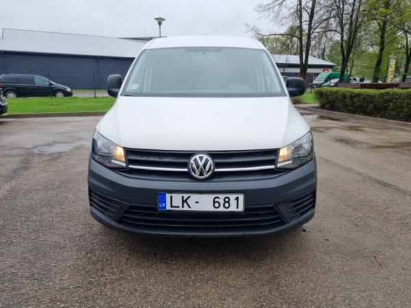 White Volkswagen Caddy 2018 in Riga, with an engine capacity of 2.00 L and mileage of 62 thousand km for 9990 €, photo 2 on AUTOMOTO.COM.LV