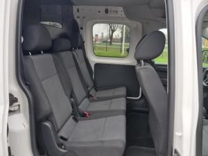White Volkswagen Caddy 2018 in Riga, with an engine capacity of 2.00 L and mileage of 62 thousand km for 9990 €, photo 14 on AUTOMOTO.COM.LV