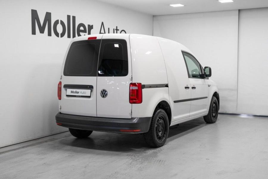 White Volkswagen Caddy 2018 in Vilnius, with an engine capacity of 2.00 L and mileage of 116 thousand km for 9500 €, photo 3 on AUTOMOTO.COM.LV