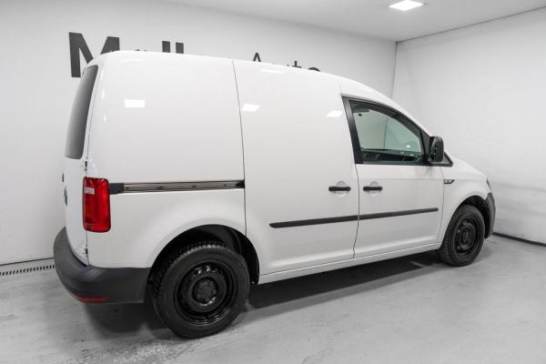 White Volkswagen Caddy 2018 in Vilnius, with an engine capacity of 2.00 L and mileage of 116 thousand km for 9500 €, photo 3 on AUTOMOTO.COM.LV