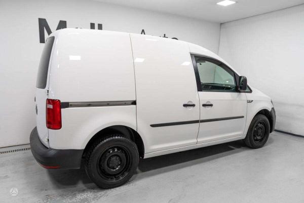 White Volkswagen Caddy 2018 in Vilnius, with an engine capacity of 2.00 L and mileage of 116 thousand km for 9500 €, photo 3 on AUTOMOTO.COM.LV