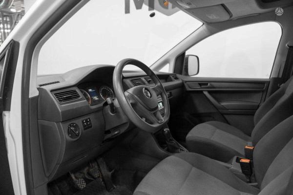White Volkswagen Caddy 2018 in Vilnius, with an engine capacity of 2.00 L and mileage of 116 thousand km for 9500 €, photo 5 on AUTOMOTO.COM.LV