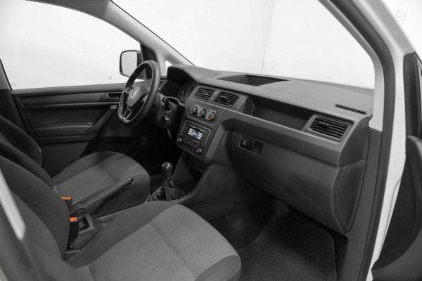 White Volkswagen Caddy 2018 in Vilnius, with an engine capacity of 2.00 L and mileage of 116 thousand km for 9500 €, photo 6 on AUTOMOTO.COM.LV