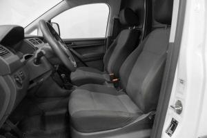 White Volkswagen Caddy 2018 in Vilnius, with an engine capacity of 2.00 L and mileage of 116 thousand km for 9500 €, photo 8 on AUTOMOTO.COM.LV