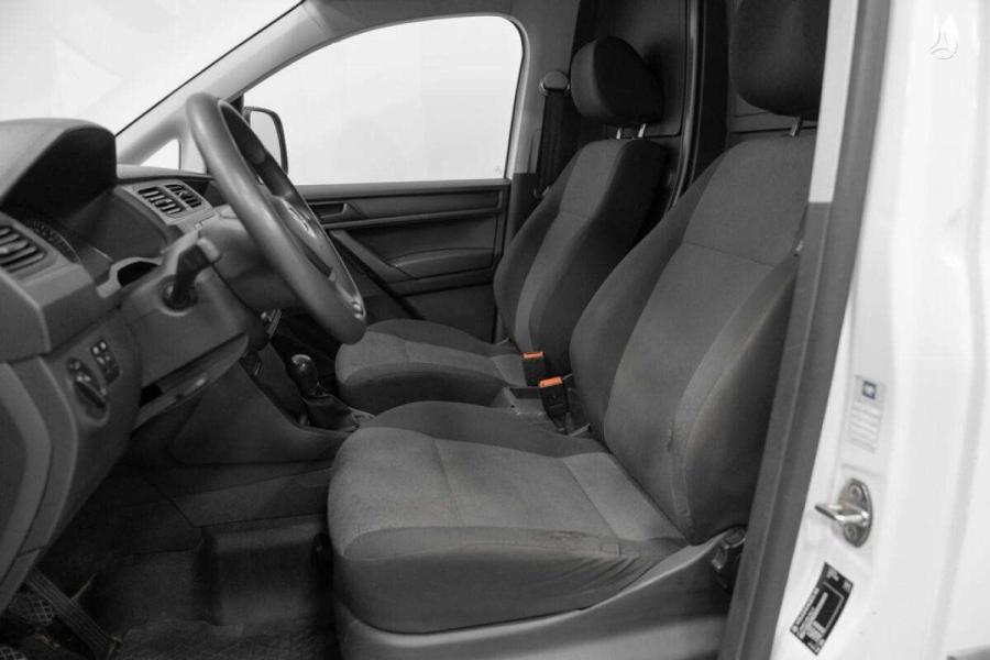 White Volkswagen Caddy 2018 in Vilnius, with an engine capacity of 2.00 L and mileage of 116 thousand km for 9500 €, photo 8 on AUTOMOTO.COM.LV