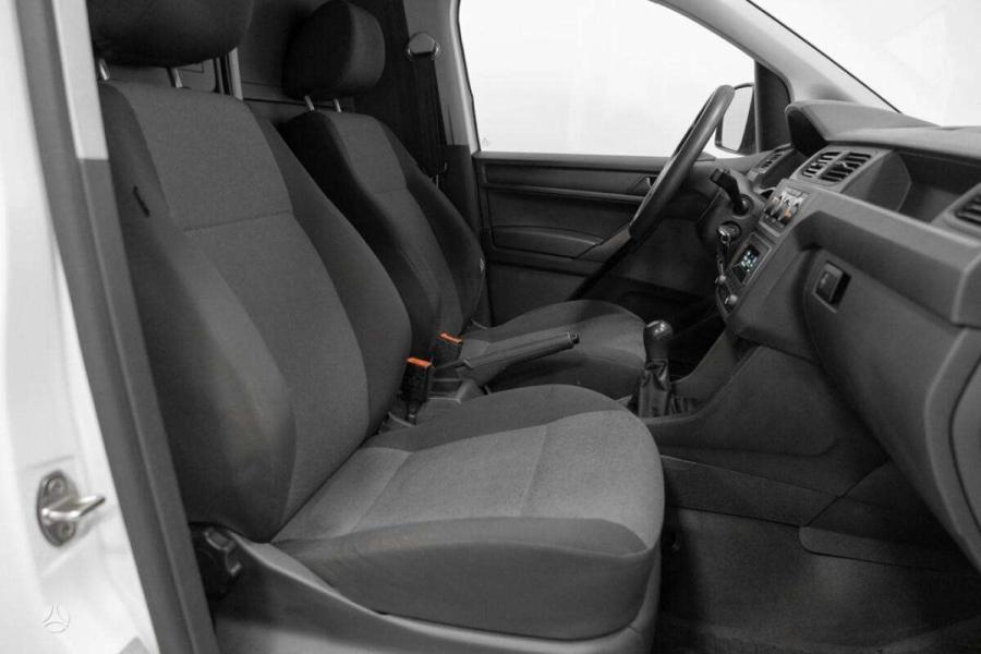 White Volkswagen Caddy 2018 in Vilnius, with an engine capacity of 2.00 L and mileage of 116 thousand km for 9500 €, photo 13 on AUTOMOTO.COM.LV
