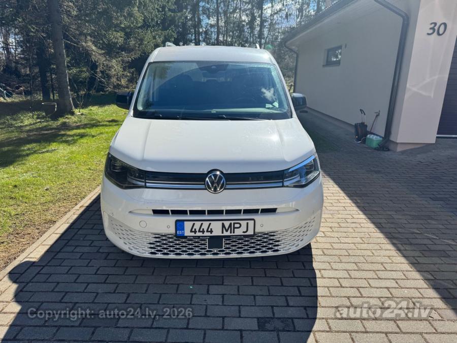White Volkswagen Caddy 2022 in Tallinn, with an engine capacity of 2.00 L and mileage of 156 thousand km for 27850 €, photo 1 on AUTOMOTO.COM.LV