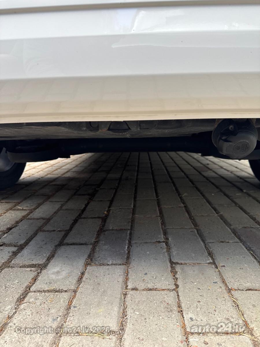White Volkswagen Caddy 2022 in Tallinn, with an engine capacity of 2.00 L and mileage of 156 thousand km for 27850 €, photo 11 on AUTOMOTO.COM.LV