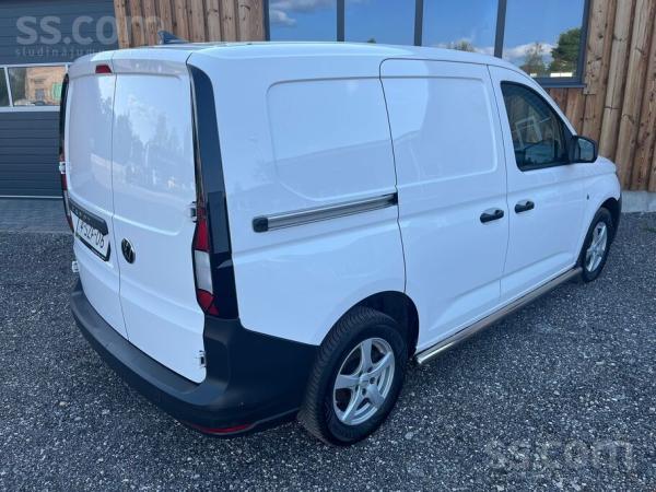 White Volkswagen Caddy 2023 in Cesis, with an engine capacity of 2.00 L and mileage of 220 thousand km for 12950 €, photo 5 on AUTOMOTO.COM.LV