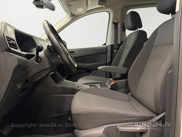 Volkswagen Caddy 2023 in Tallinn on AUTOMOTO.COM.LV White Volkswagen Caddy 2023 in Tallinn, with an engine capacity of 2.00 L and mileage of 191 thousand km for 20900 €, photo 6 on AUTOMOTO.COM.LV