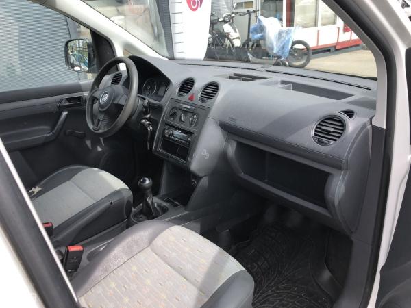 Balts Volkswagen Caddy 2010 Klaipėda, ar dzinēja tilpumu 1.20 L un nobraukumu 254 tūkst. km par 2850 €, foto 7 vietnē AUTOMOTO.COM.LV
