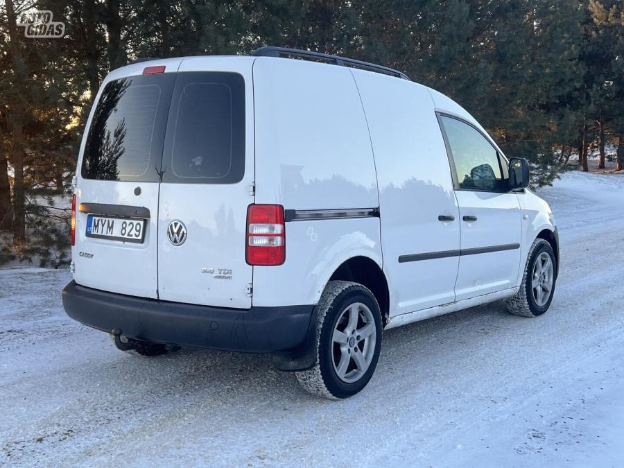 White Volkswagen Caddy 2011 in Sirvintos, with an engine capacity of 2.00 L and mileage of 330 thousand km for 3750 €, photo 4 on AUTOMOTO.COM.LV