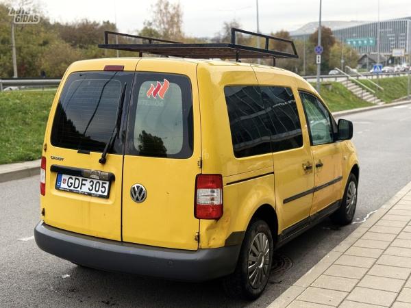 Dzeltens Volkswagen Caddy 2009 Viļņa, ar dzinēja tilpumu 1.90 L un nobraukumu 433 tūkst. km par 1390 €, foto 4 vietnē AUTOMOTO.COM.LV