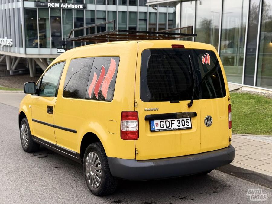 Yellow Volkswagen Caddy 2009 in Vilnius, with an engine capacity of 1.90 L and mileage of 433 thousand km for 1390 €, photo 5 on AUTOMOTO.COM.LV