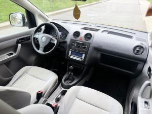 Yellow Volkswagen Caddy 2009 in Vilnius, with an engine capacity of 1.90 L and mileage of 433 thousand km for 1390 €, photo 6 on AUTOMOTO.COM.LV