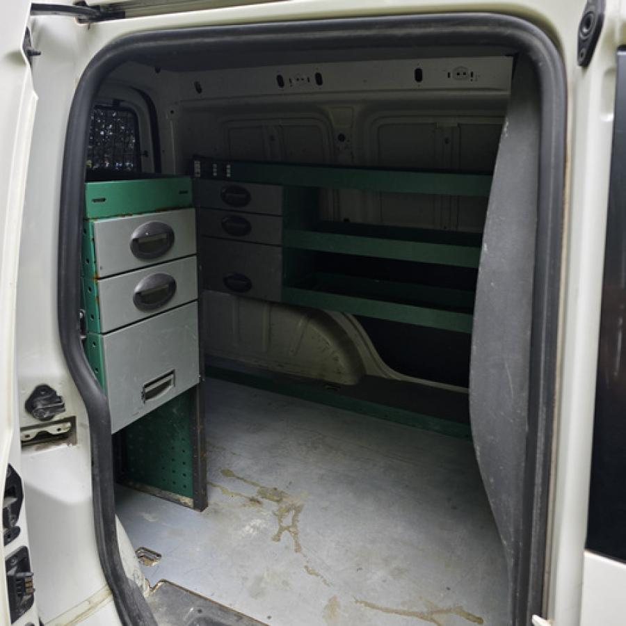 Dzeltens Volkswagen Caddy 2013 Sillamē, ar dzinēja tilpumu 0.00 L un nobraukumu 310 tūkst. km par 4200 €, foto 5 vietnē AUTOMOTO.COM.LV