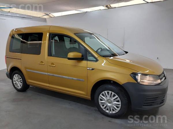 Yellow Volkswagen Caddy 2018 in Ogre, with an engine capacity of 2.00 L and mileage of 260 thousand km for 9500 €, photo 1 on AUTOMOTO.COM.LV
