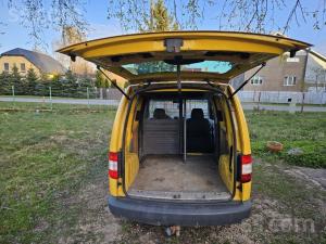 Yellow Volkswagen Caddy 2004 in Riga, with an engine capacity of 2.00 L and mileage of 271 thousand km for 1800 €, photo 9 on AUTOMOTO.COM.LV
