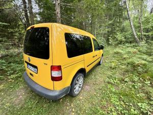 Yellow Volkswagen Caddy 2006 in Kuldiga, with an engine capacity of 1.90 L and mileage of 265 thousand km for 1800 €, photo 4 on AUTOMOTO.COM.LV