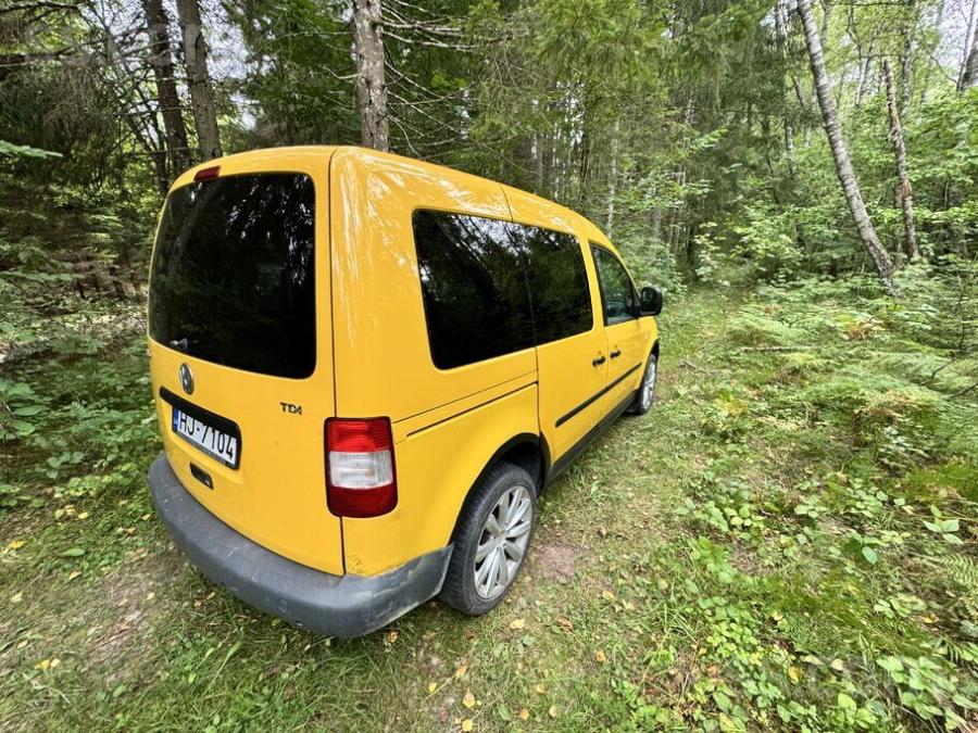 Yellow Volkswagen Caddy 2006 in Kuldiga, with an engine capacity of 1.90 L and mileage of 265 thousand km for 1800 €, photo 4 on AUTOMOTO.COM.LV