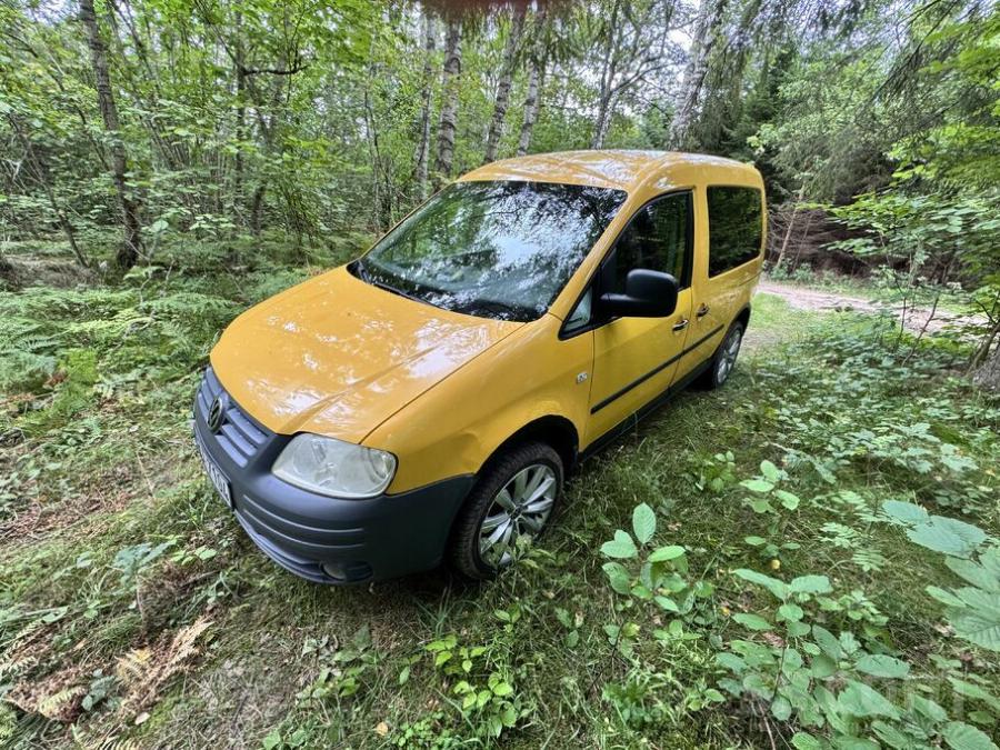 Yellow Volkswagen Caddy 2006 in Kuldiga, with an engine capacity of 1.90 L and mileage of 265 thousand km for 1800 €, photo 8 on AUTOMOTO.COM.LV