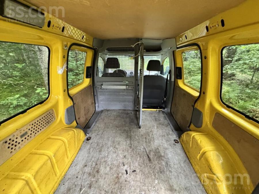 Yellow Volkswagen Caddy 2006 in Kuldiga, with an engine capacity of 1.90 L and mileage of 265 thousand km for 1800 €, photo 10 on AUTOMOTO.COM.LV