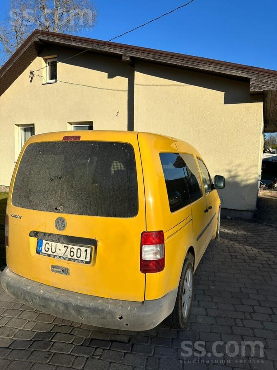 Yellow Volkswagen Caddy 2007 in Jelgava, with an engine capacity of 1.90 L and mileage of 320 thousand km for 1850 €, photo 4 on AUTOMOTO.COM.LV