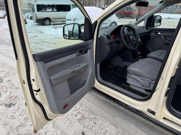 Dzeltens Volkswagen Caddy 2009 Viļņa, ar dzinēja tilpumu 1.90 L un nobraukumu 300 tūkst. km par 2450 €, foto 8 vietnē AUTOMOTO.COM.LV